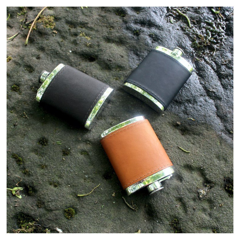 English Tan Leather Hip Flask – Stylish & Timeless Gift