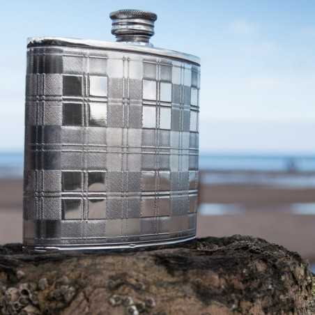 Tartan Pewter Kidney Hip Flask – Tribute to Scottish Heritage
