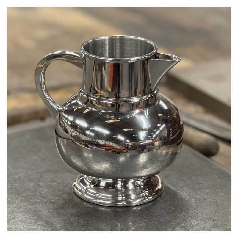 Medium Pewter Water Jug – Classic & Engravable Pitcher